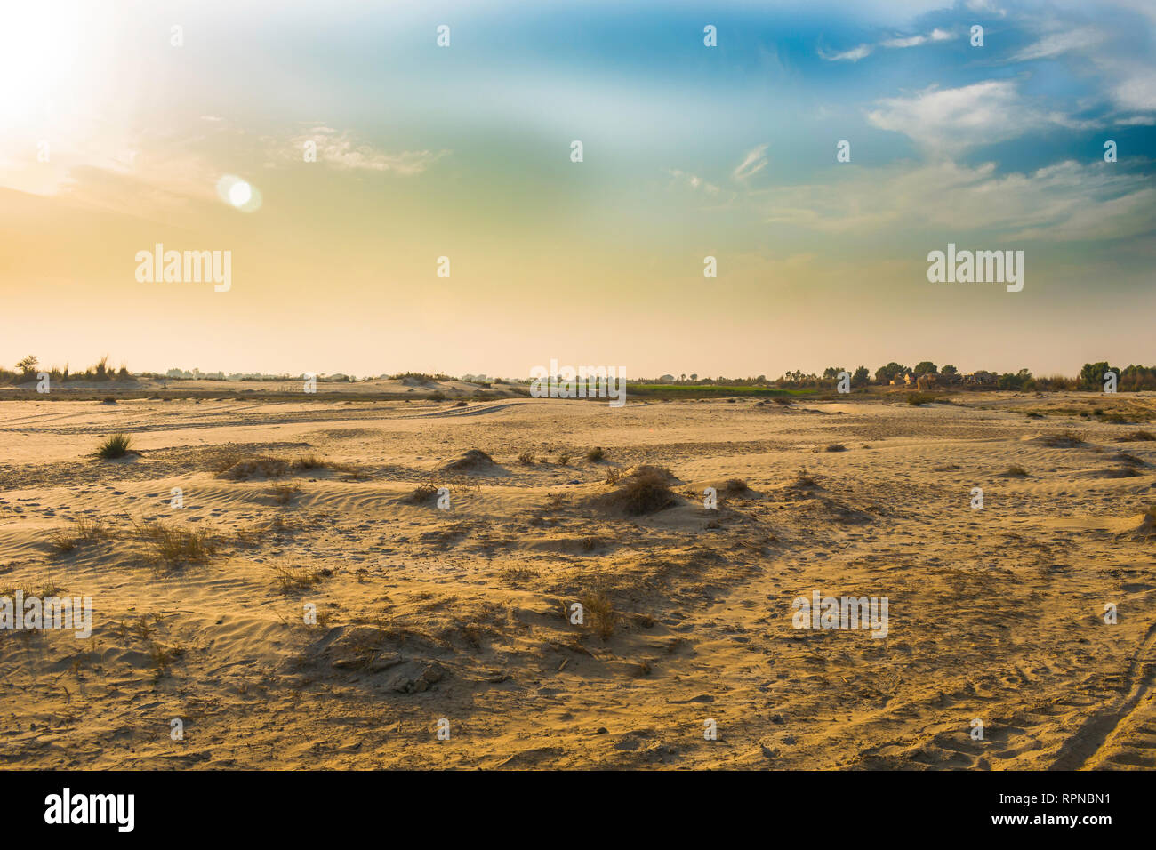 White desert of pakistan hi-res stock photography and images - Alamy