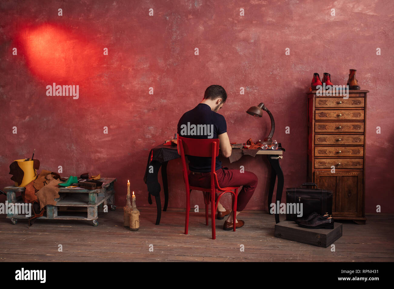 The shoemake hi-res stock photography and images - Alamy