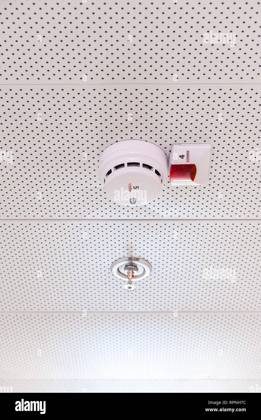 Smoke detector fire sprinkler hi-res stock photography and images - Alamy
