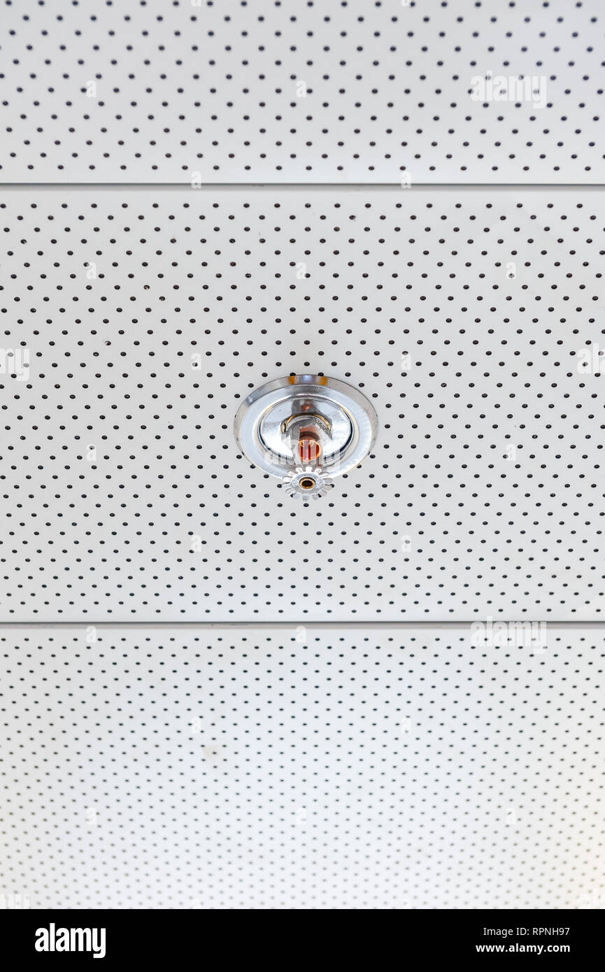 Dropped ceiling hi-res stock photography and images - Alamy