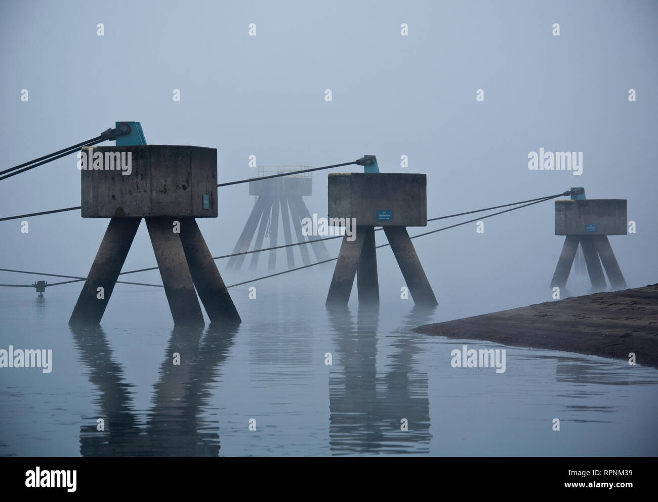 Sparse structures hi-res stock photography and images - Alamy