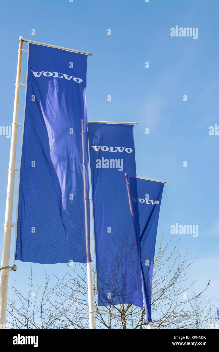 Volvo logo hi-res stock photography and images - Alamy