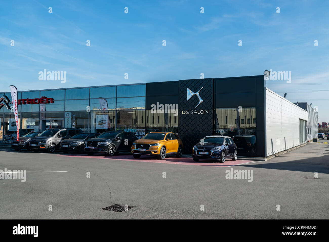 Citroen ds france hi-res stock photography and images - Alamy