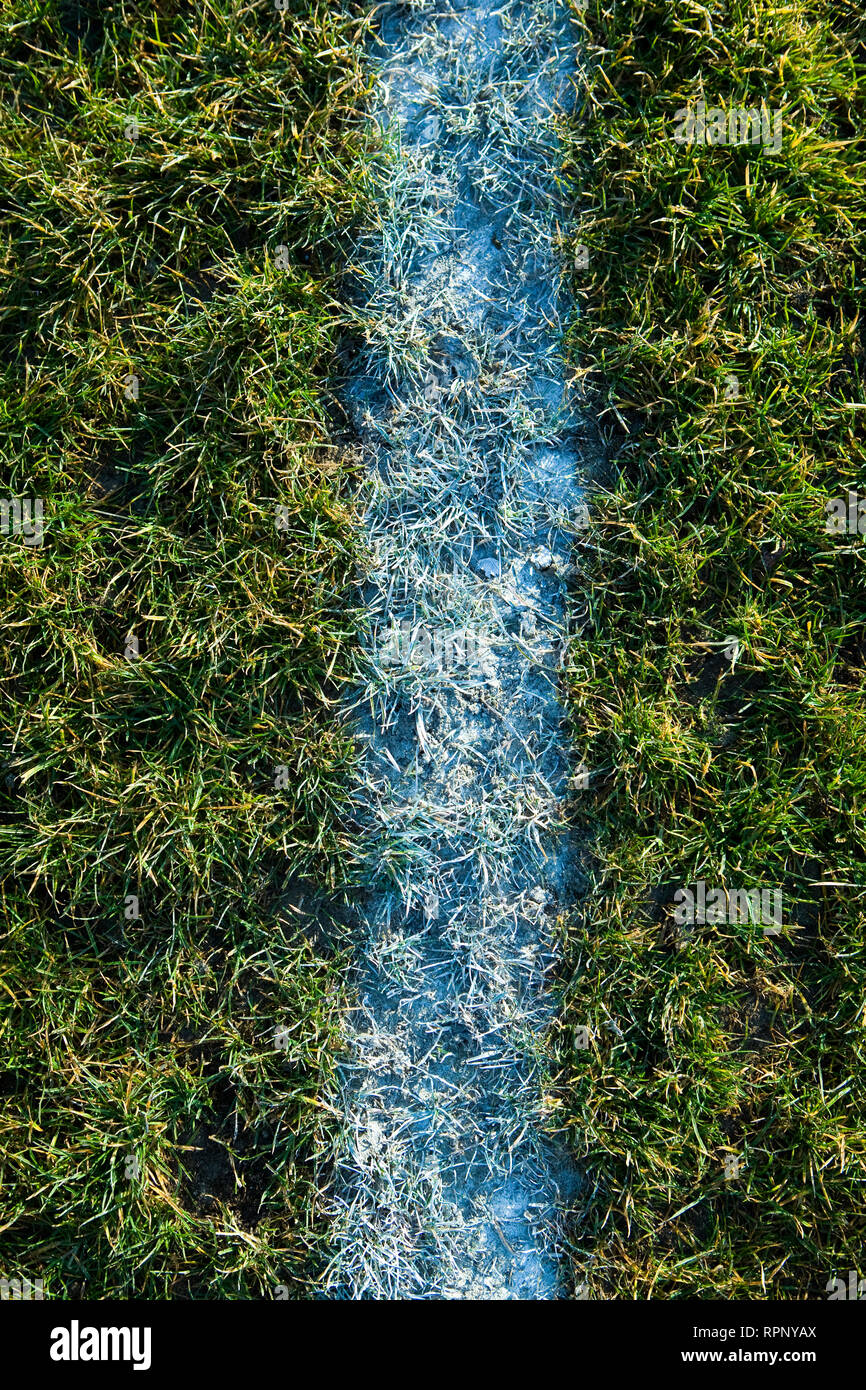 Turf white line hi-res stock photography and images - Alamy