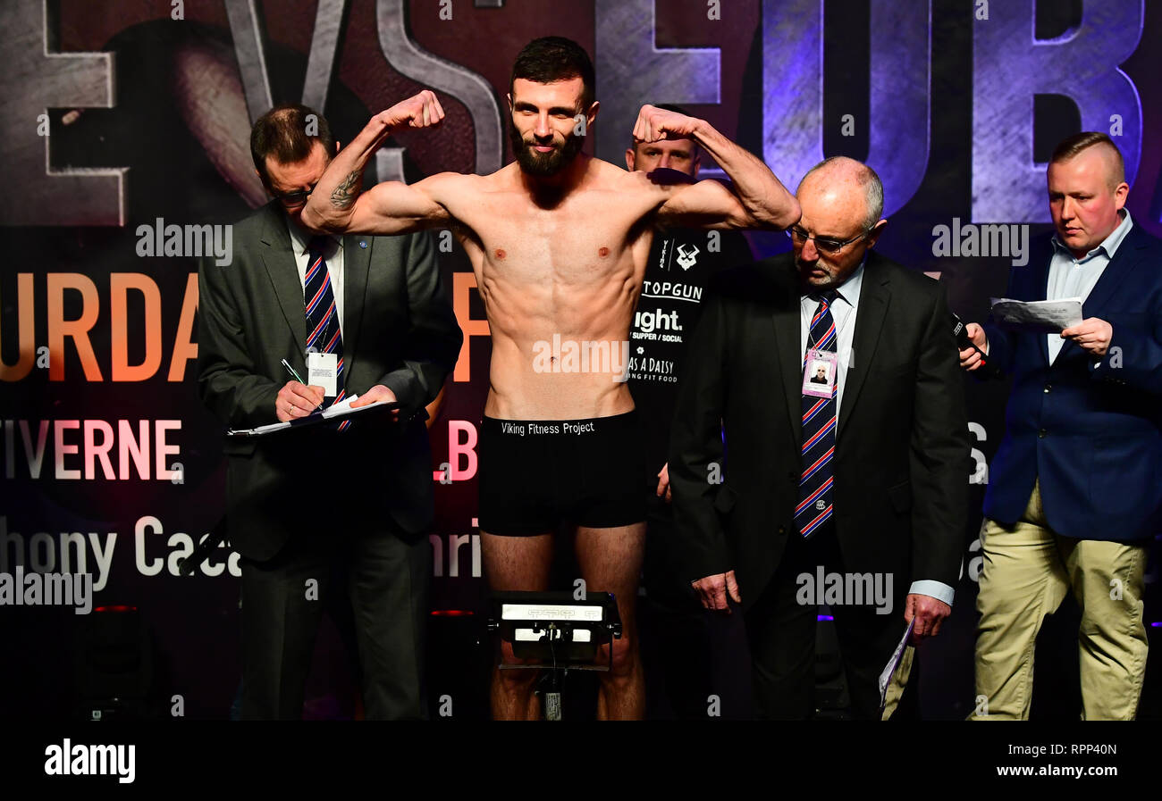Anthony cacace boxing hi-res stock photography and images - Alamy