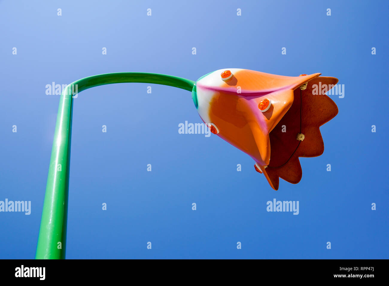 flower-shaped light pole. street light pole Stock Photo - Alamy