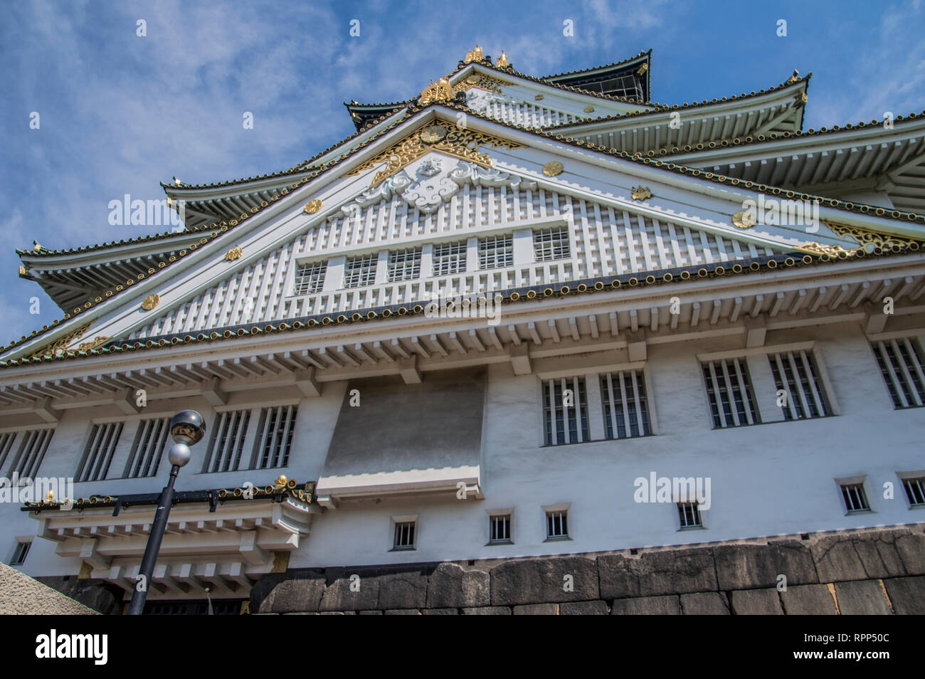 Japanese roof crest hi-res stock photography and images - Alamy