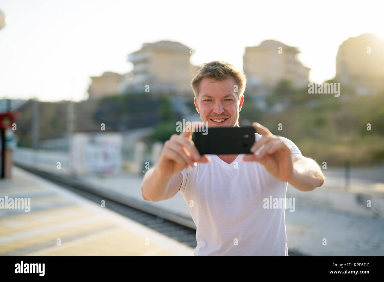 Taking picture with phone train hi-res stock photography and images - Alamy