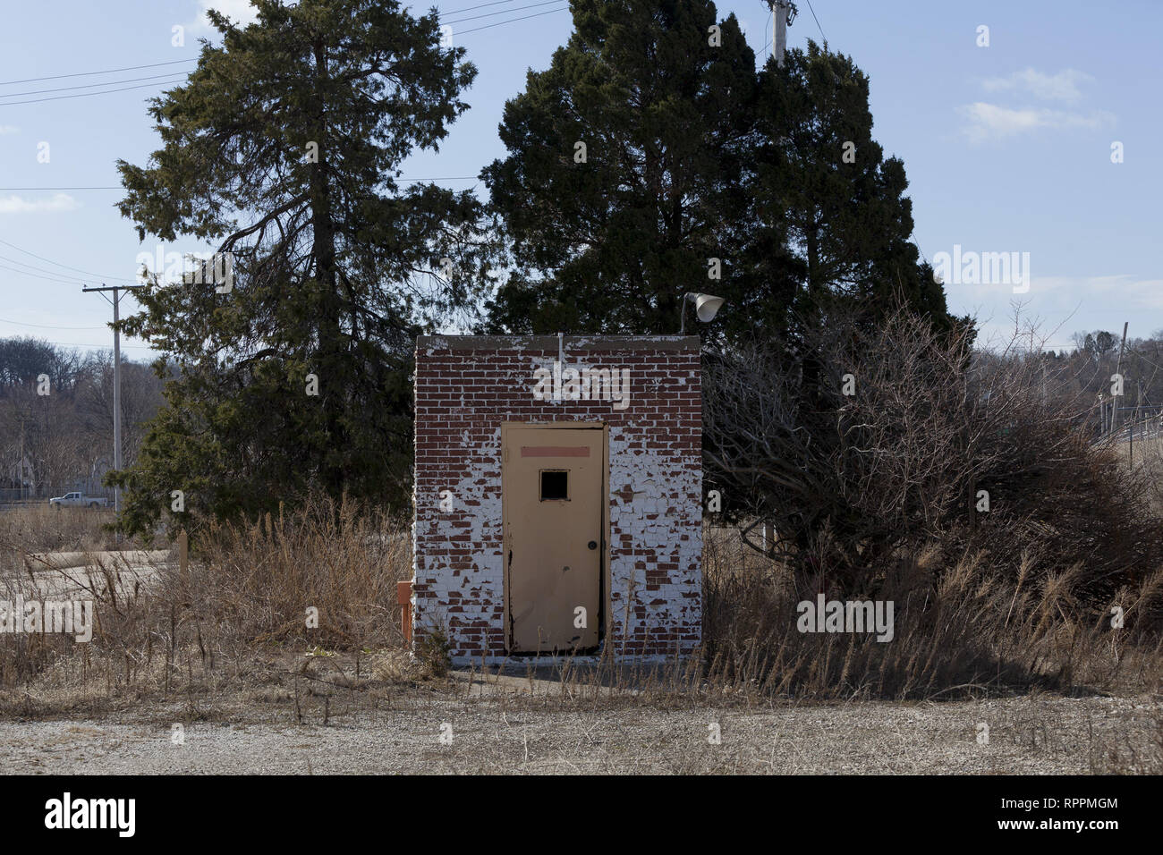 Last standing building hi-res stock photography and images - Alamy