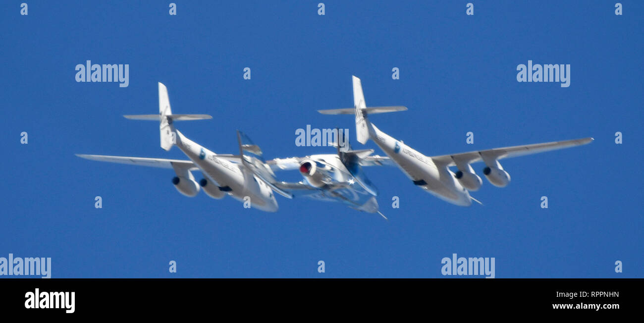 Virgin galactics spaceshiptwo hi-res stock photography and images - Alamy