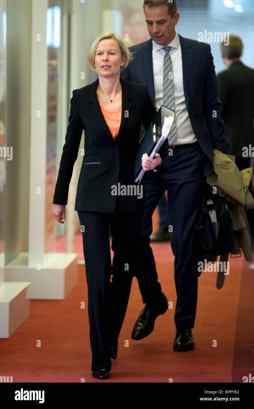 Duesseldorf, Deutschland. 21st Feb, 2019. Kathrin MENGES, Member of the ...