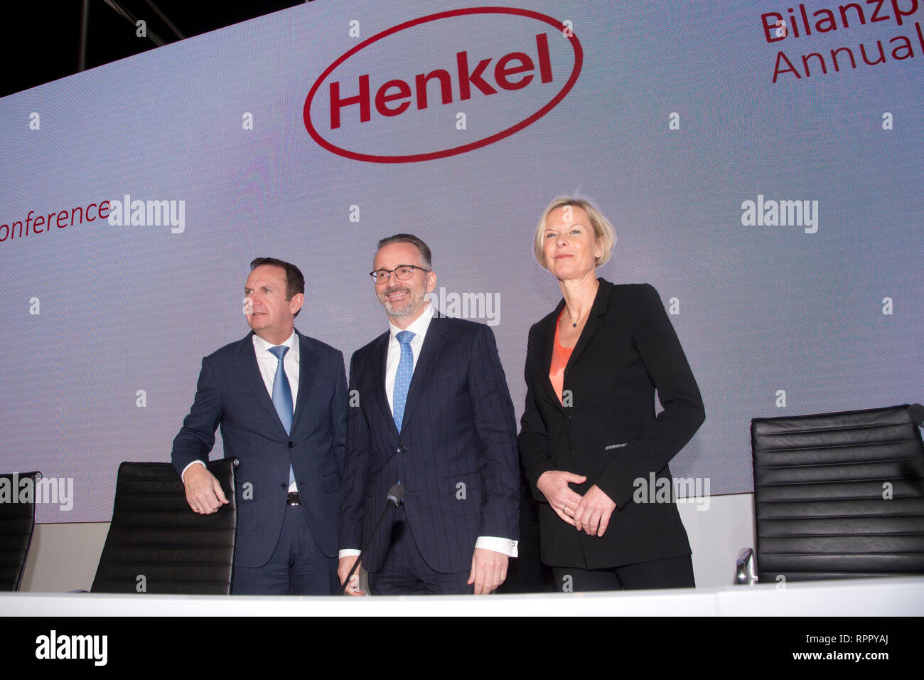 Duesseldorf, Deutschland. 21st Feb, 2019. from left: Hans Van BYLEN ...