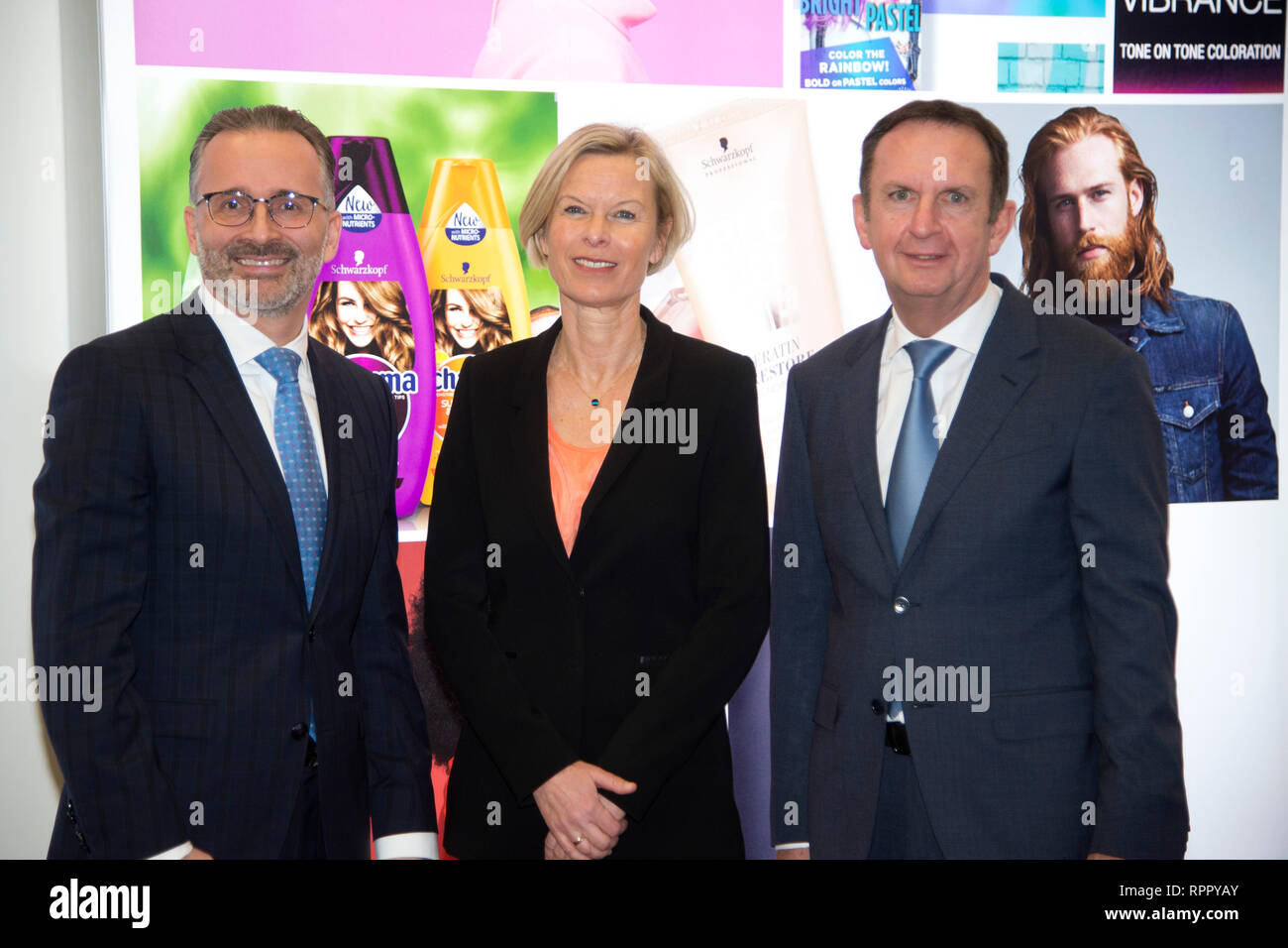 Duesseldorf, Deutschland. 21st Feb, 2019. From the left: Carsten KNOBEL ...
