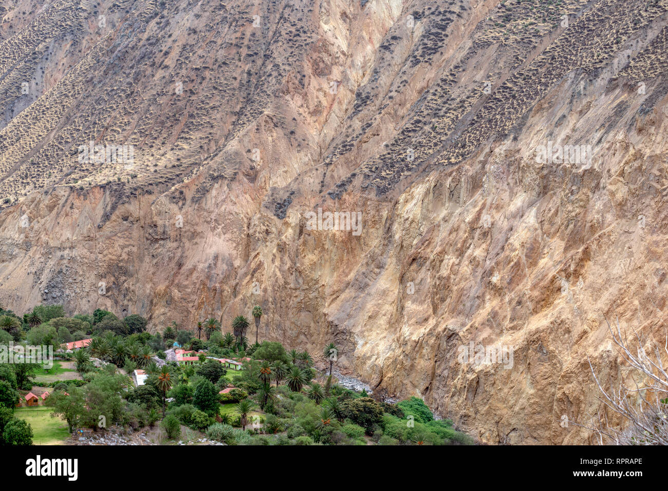The bottom of the river hi-res stock photography and images - Alamy