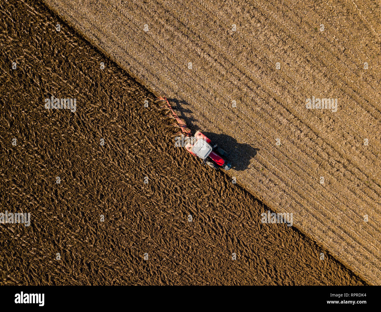 Field sowing bird view hi-res stock photography and images - Alamy