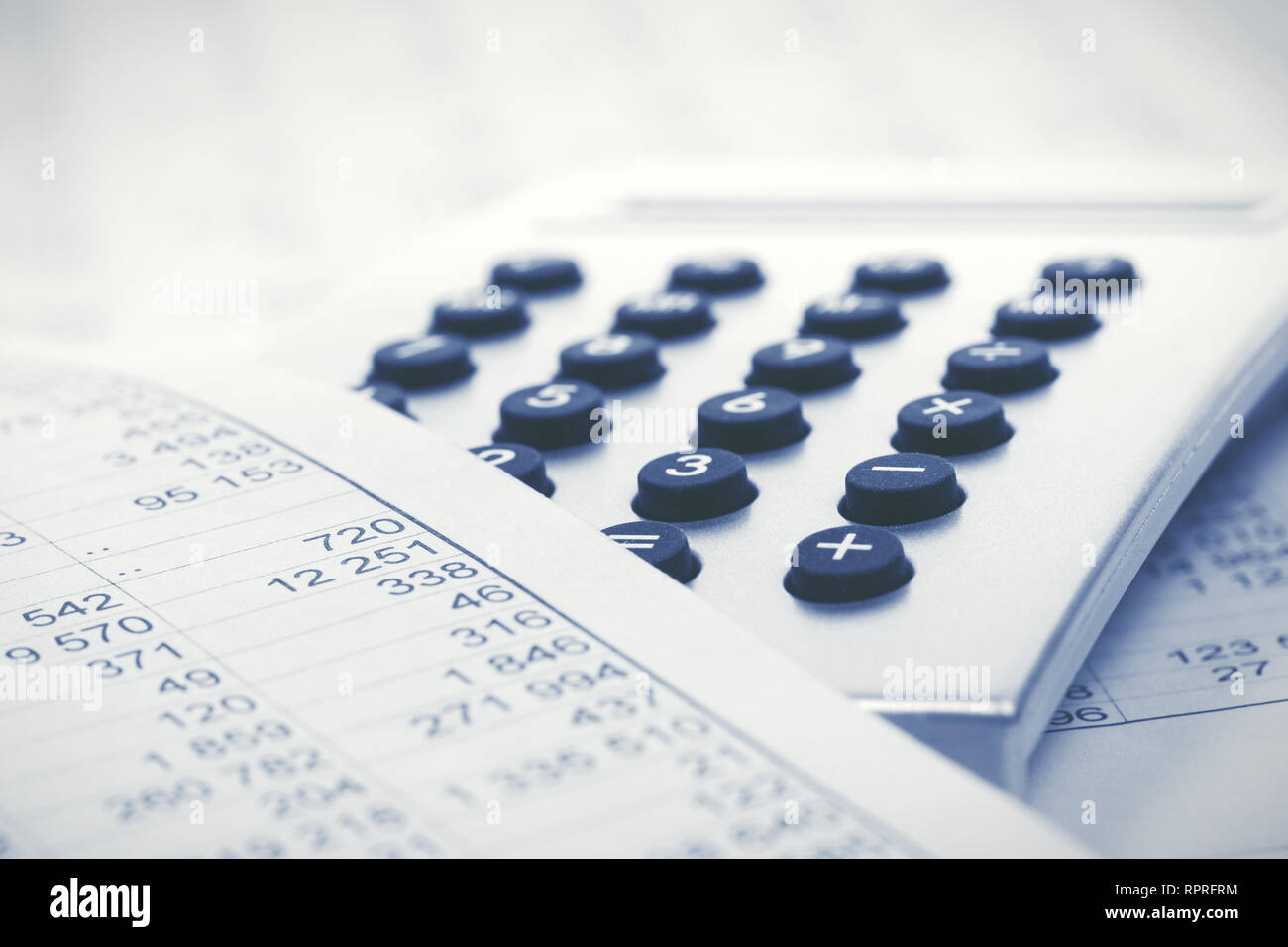 Accounting calculator hi-res stock photography and images - Alamy