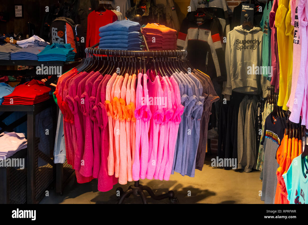 Clothing stores spanish hi-res stock photography and images - Alamy
