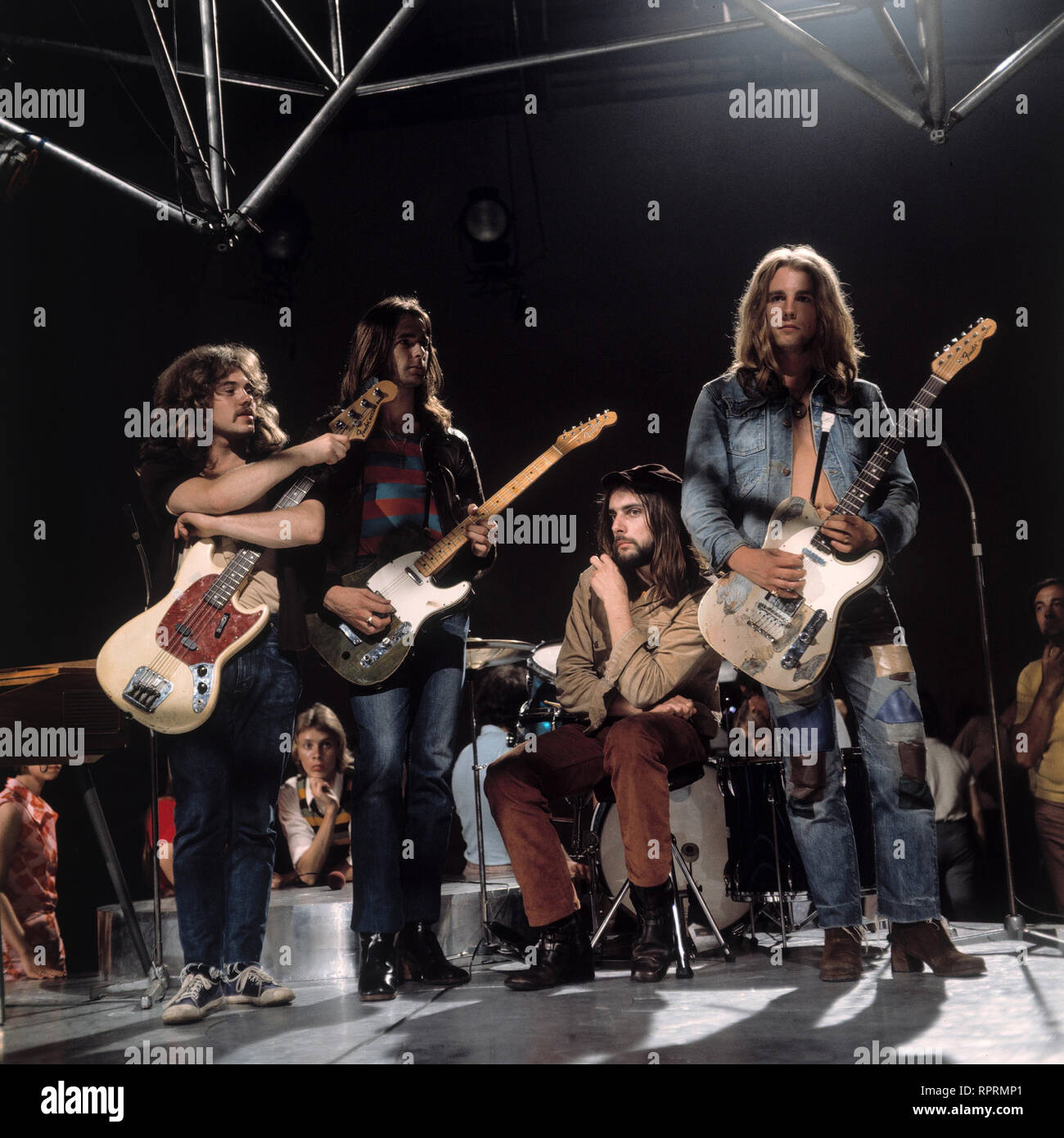 Status quo hi-res stock photography and images - Alamy