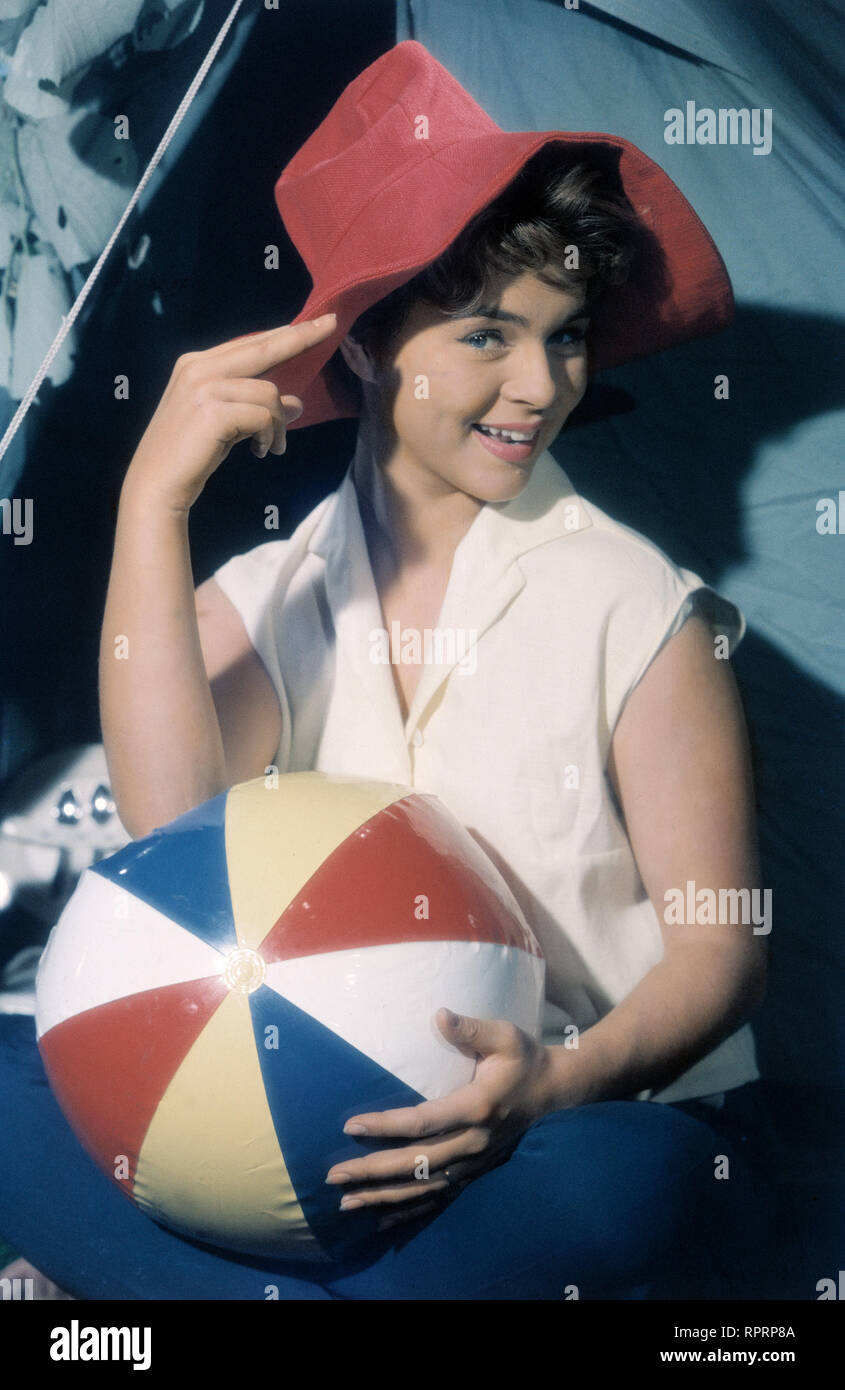 CORNELIA (CONNY) FROBOESS, Studioaufnahme, 1959 Stock Photo - Alamy