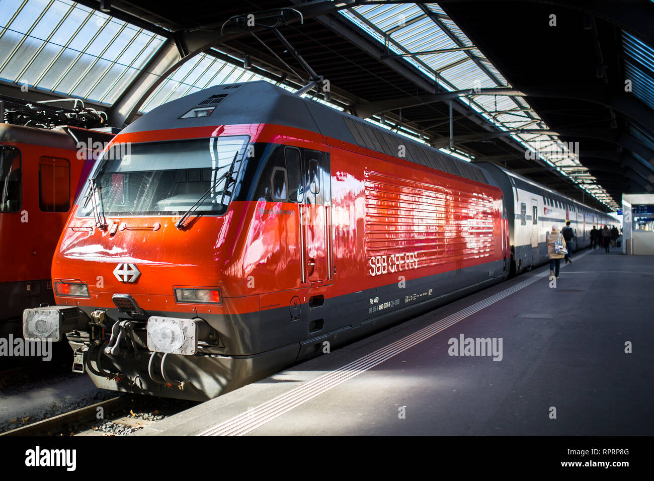 Zürich hauptbahnhof hi-res stock photography and images - Alamy