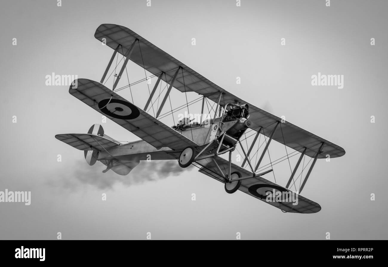 A WW1 Royal Aircraft Factory BE2c flying over Duxford Stock Photo - Alamy
