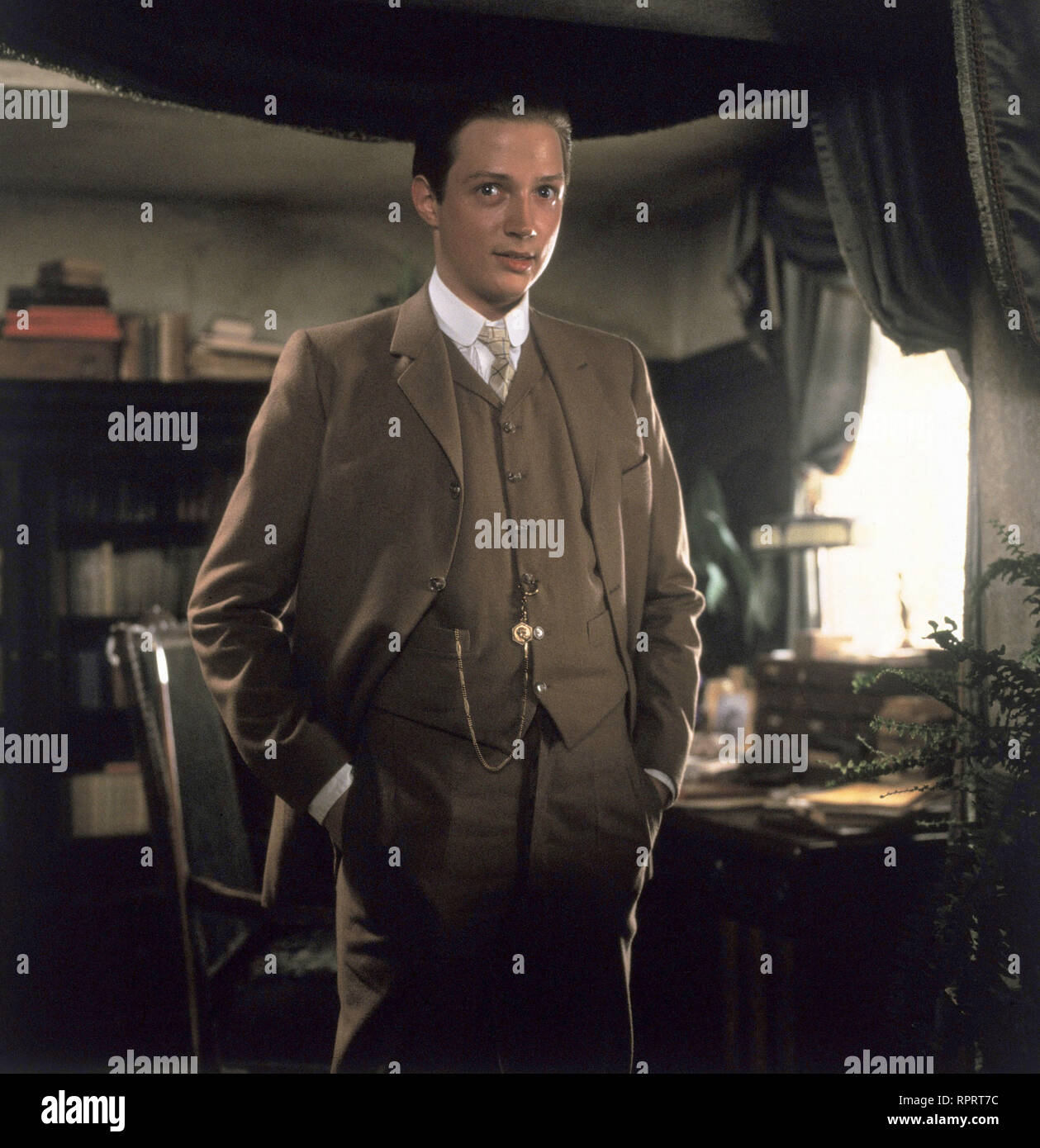 DER ZAUBERBERG D 1982 / Hans W. Geißendörfer Hans Castorp (CHRISTOPH ...