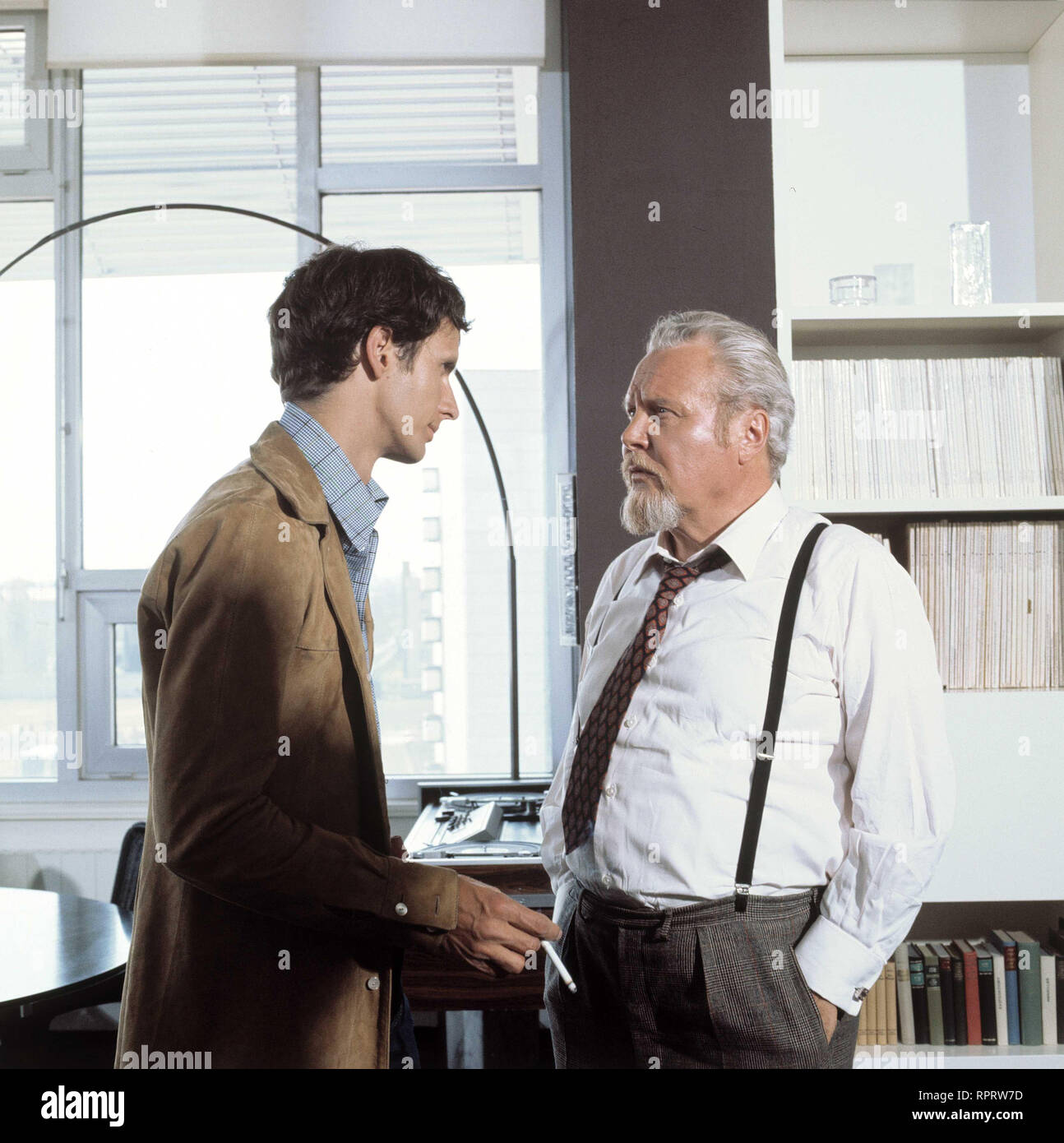 DERRICK / Das Bordfest BRD 1976 / Alfred Weidenmann Mathieu Carrière ...