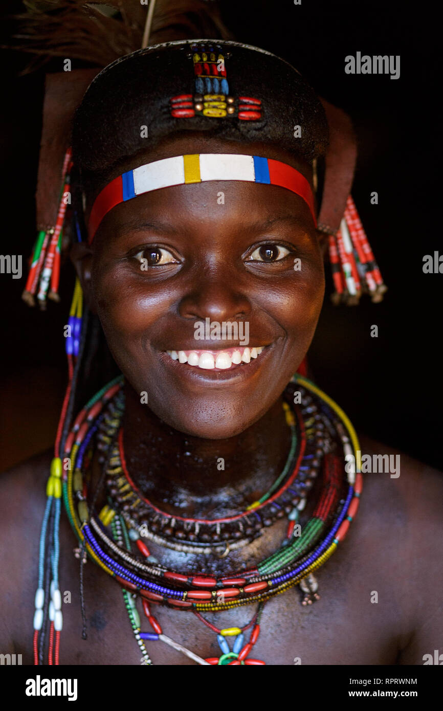 Zemba woman opuwo namibia hi-res stock photography and images - Alamy
