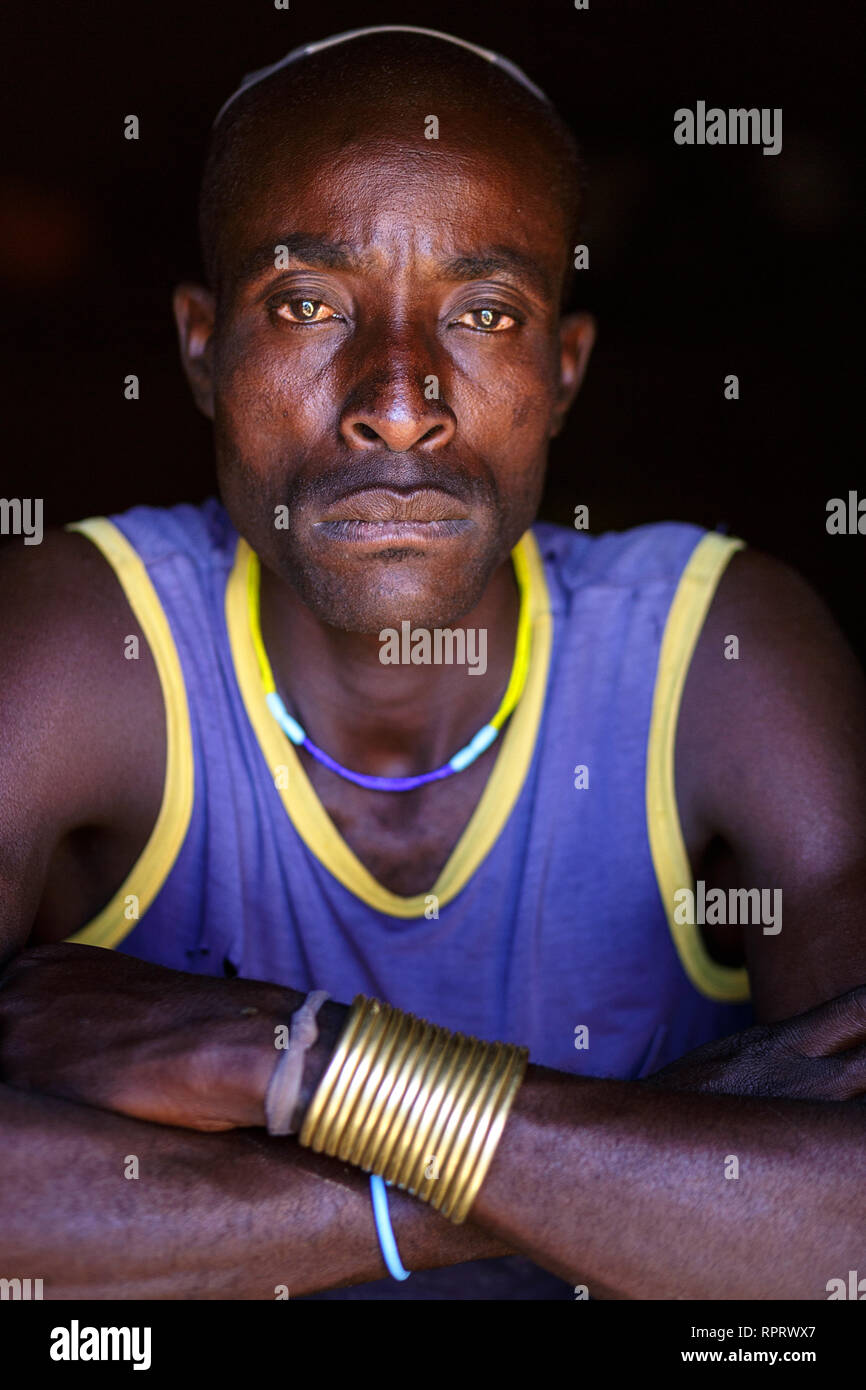 Angola africa tribe tribal hi-res stock photography and images - Alamy