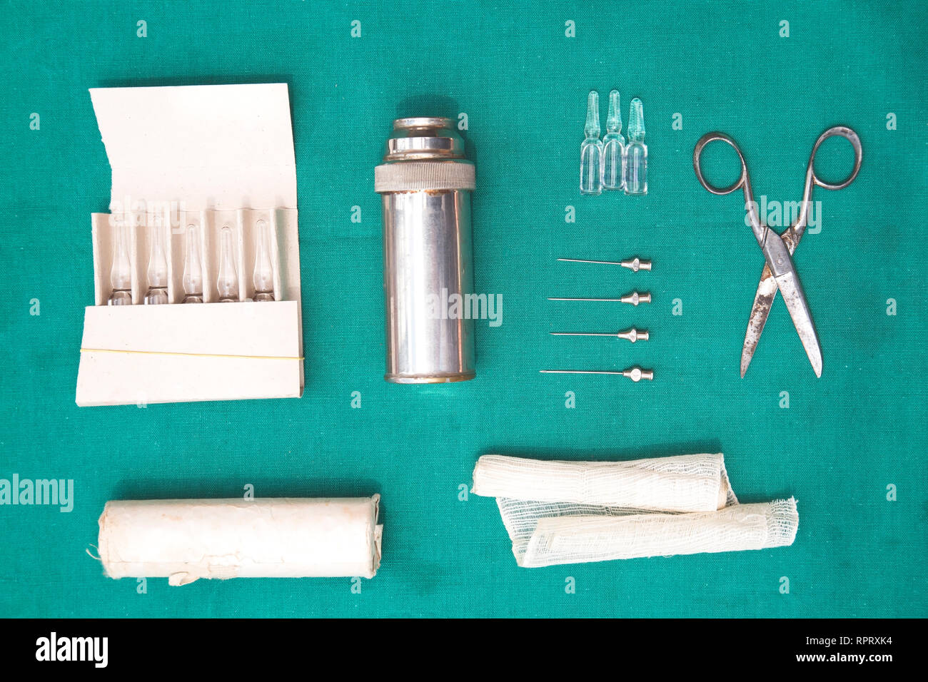 Antique medical equipment hi-res stock photography and images - Alamy