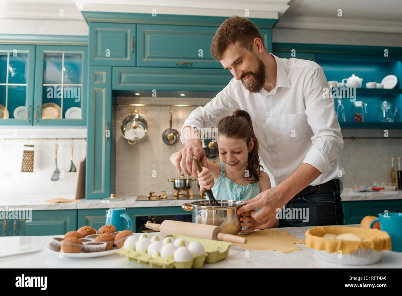 Child father bake hi-res stock photography and images - Alamy