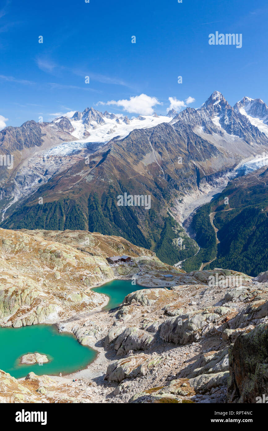 Mont blanc alps lake chamonix lakes hi-res stock photography and images ...