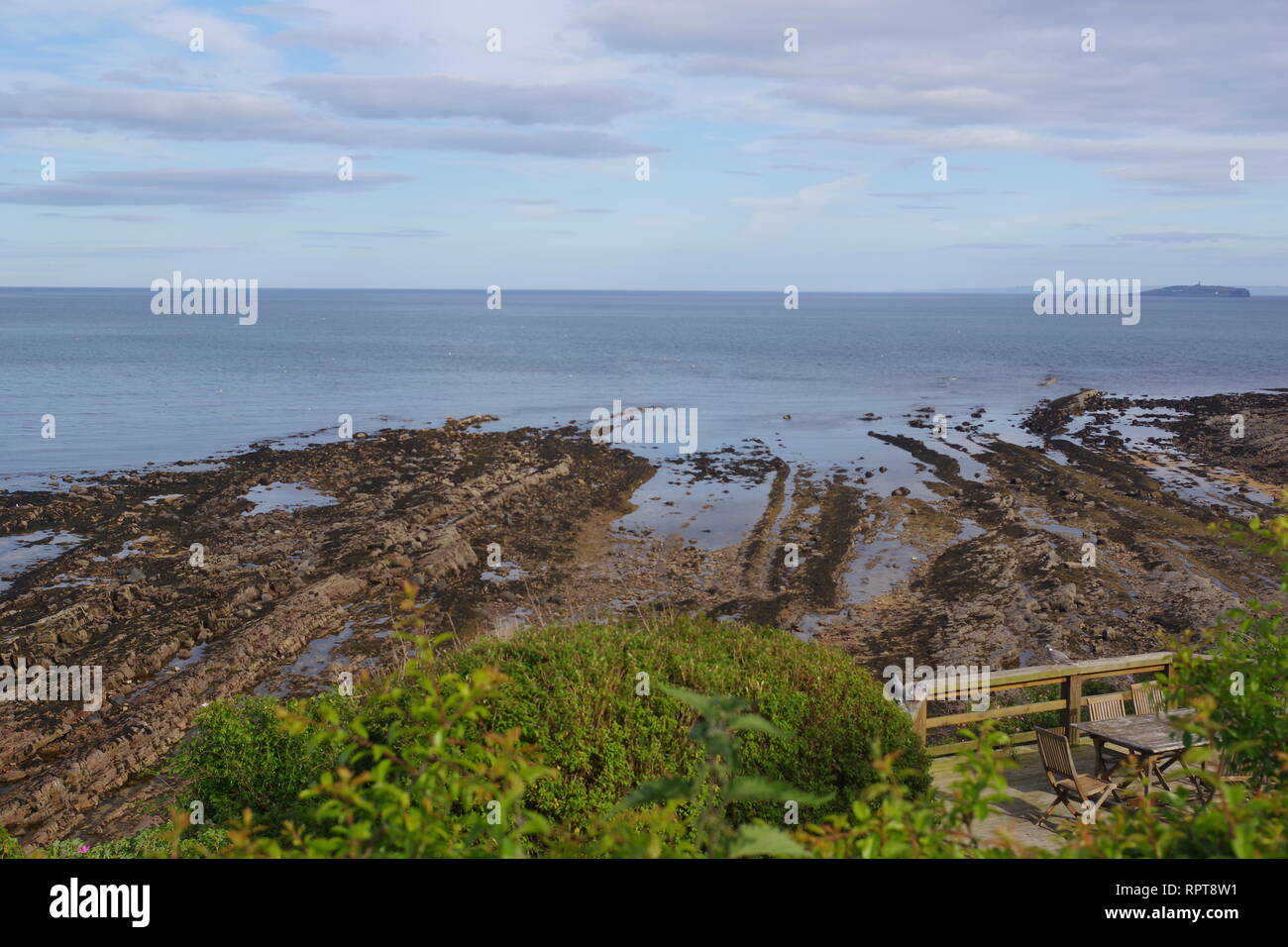 Dipping sedimentary rock hi-res stock photography and images - Alamy