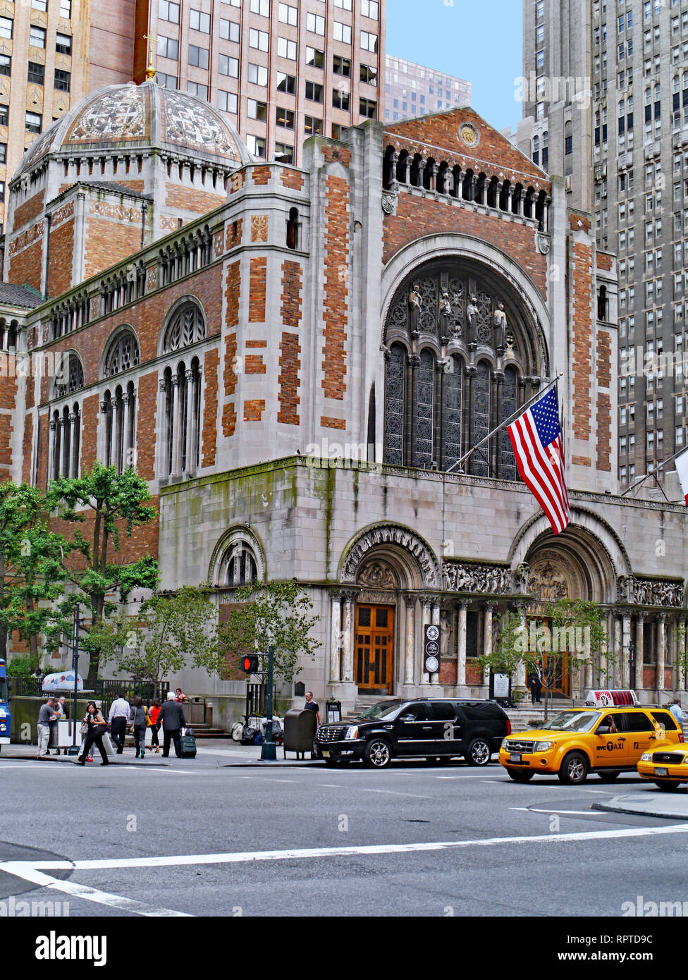 St. bartholomew's church new york city hi-res stock photography and ...