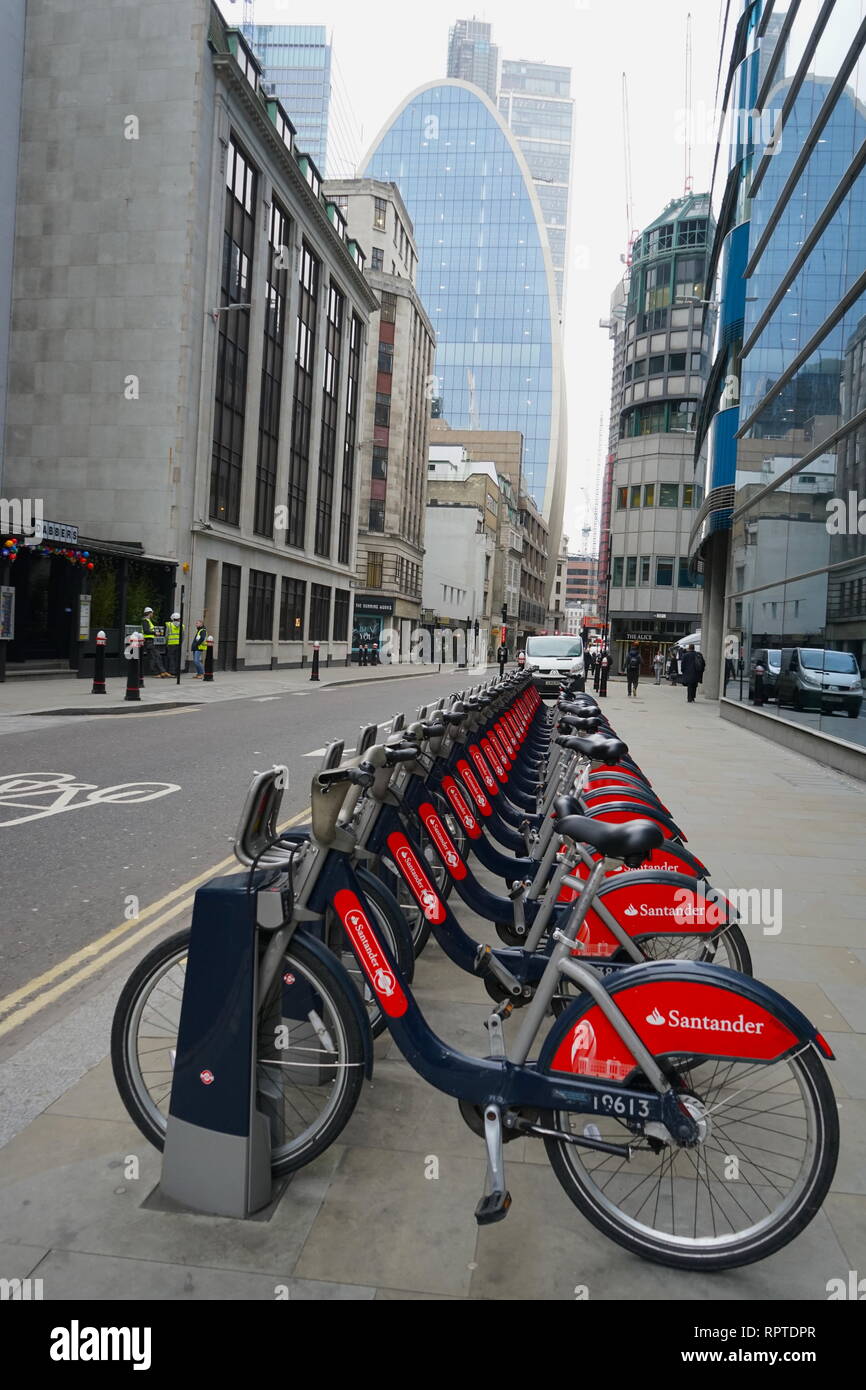 Houndsditch street london hi-res stock photography and images - Alamy