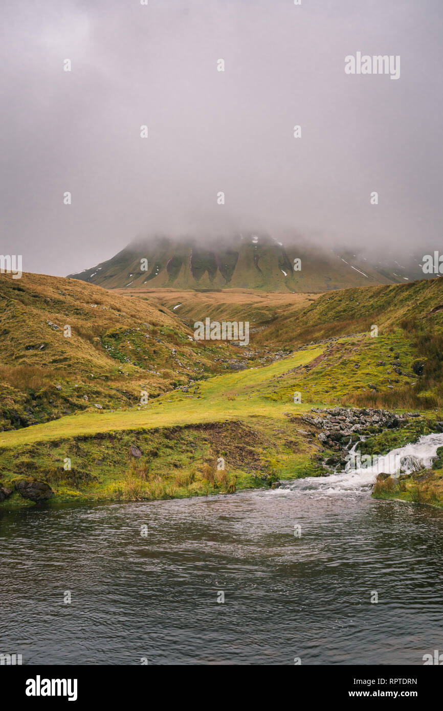 The Black Mountain range (Carmarthen Fans) with Fan Brycheiniog ...