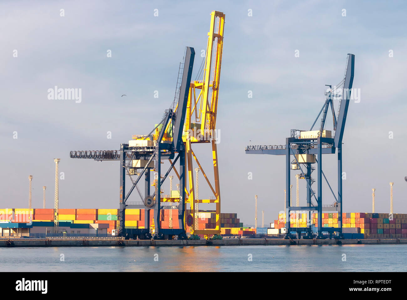 Car unloading yard hi-res stock photography and images - Alamy
