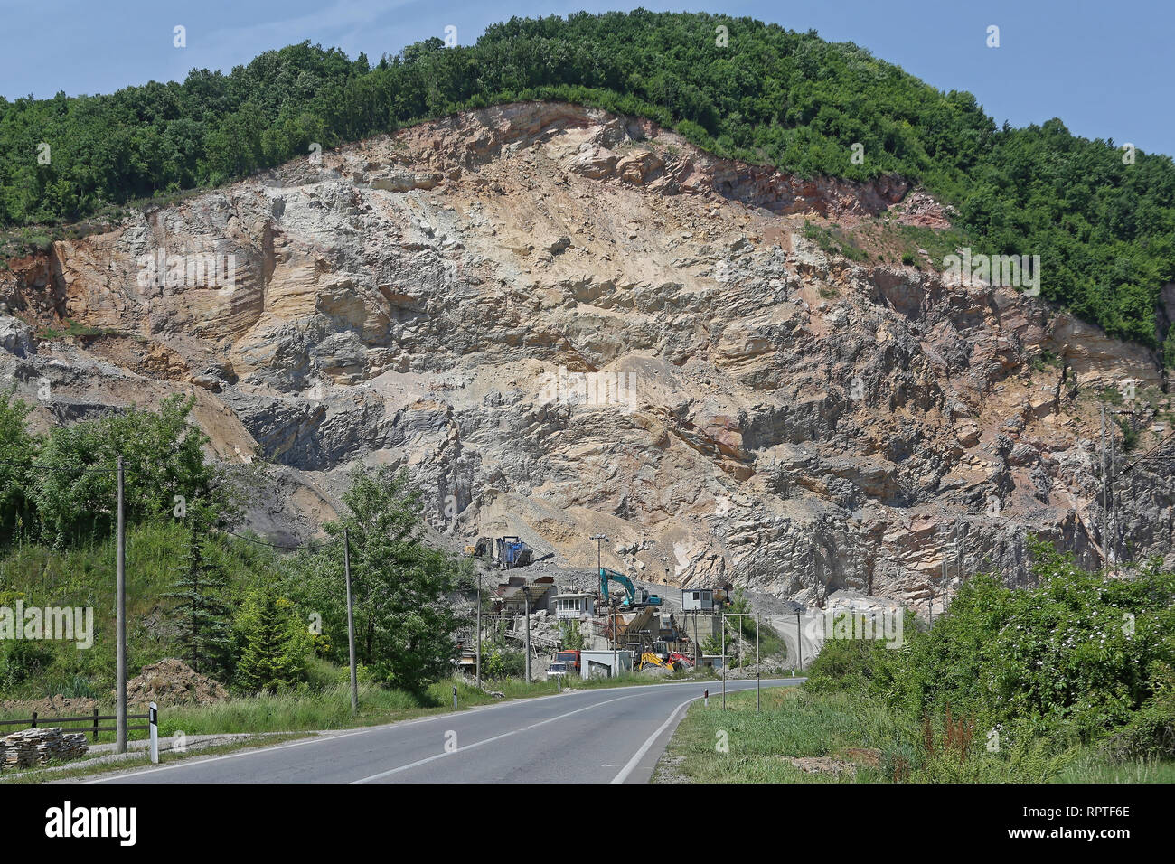Open Pit Quarry Construction Aggregate Material Mine Stock Photo - Alamy