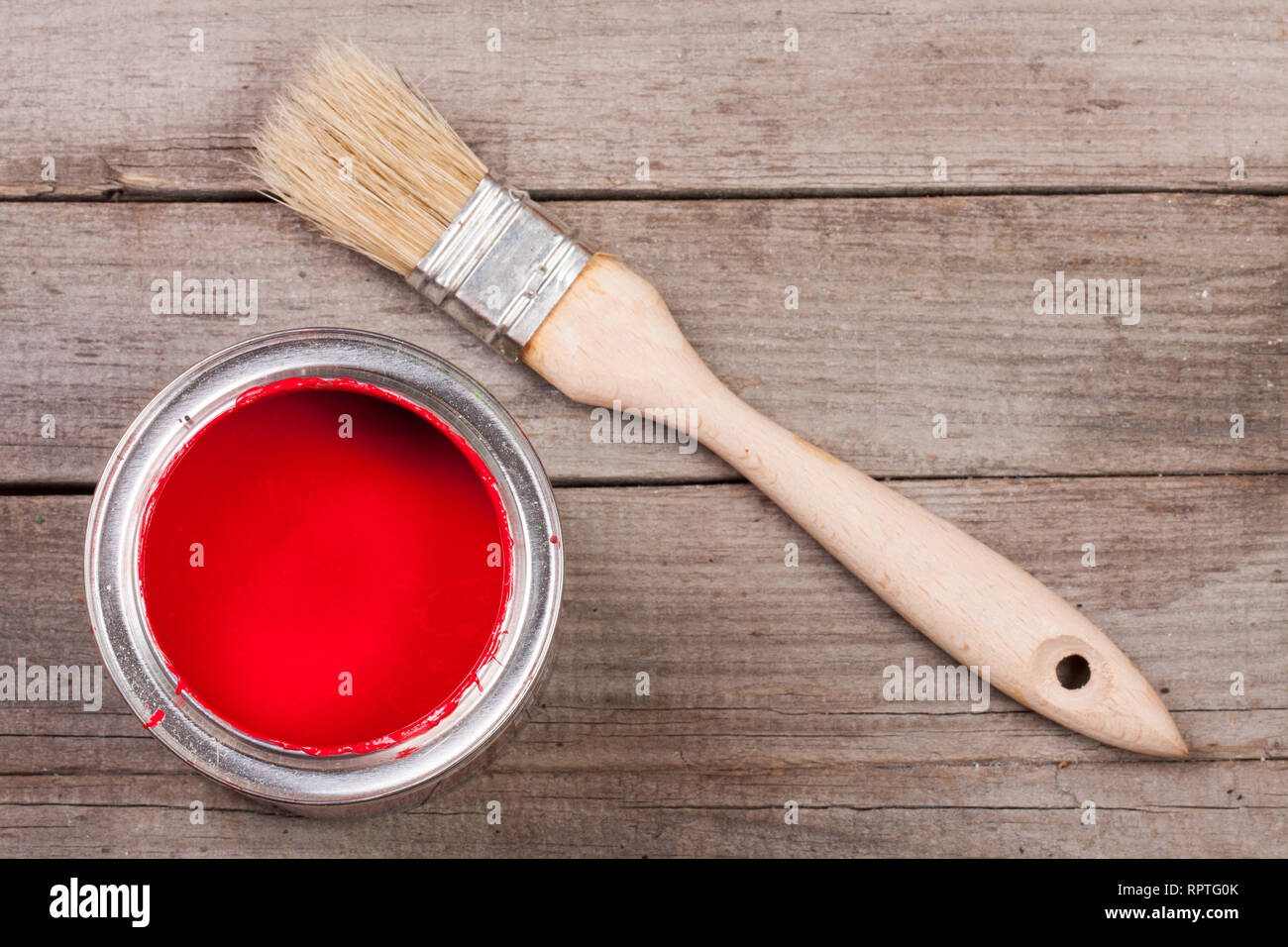 Red paint repair hi-res stock photography and images - Alamy