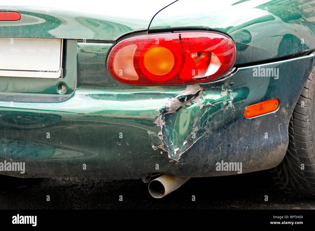 Impact bumper hi-res stock photography and images - Alamy