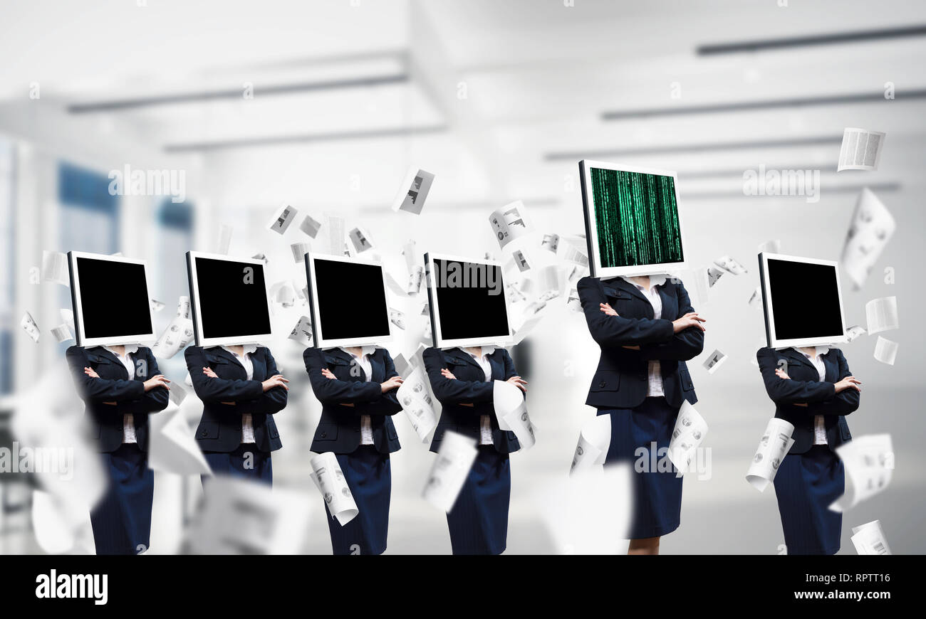 People show paper documents hi-res stock photography and images - Alamy