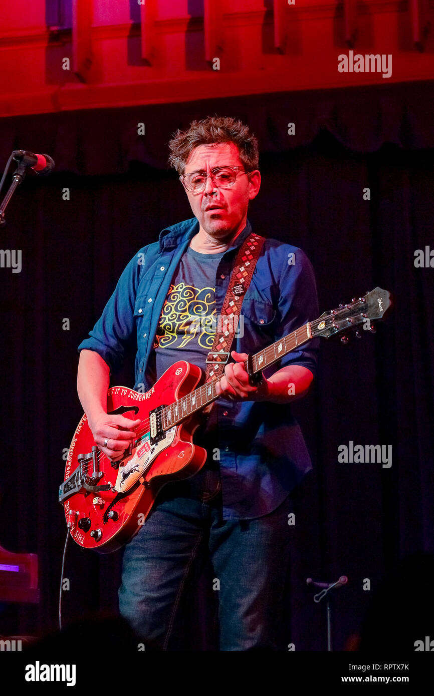 The canadian singer hi-res stock photography and images - Alamy