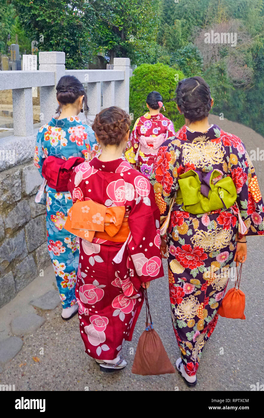 Rental kimonos hi-res stock photography and images - Alamy