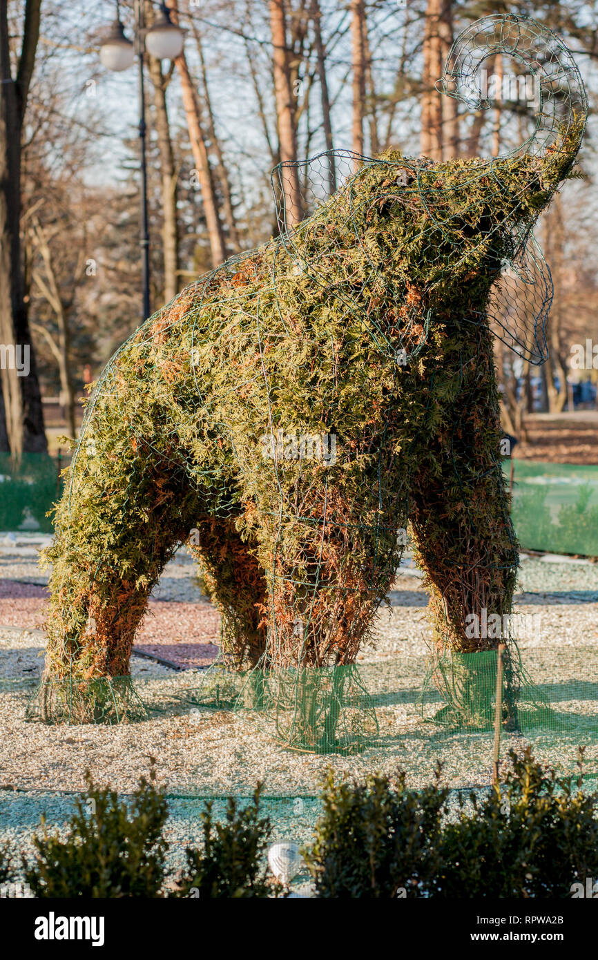 Green elephant of green plants, bushes trimmed into elephant shape ...