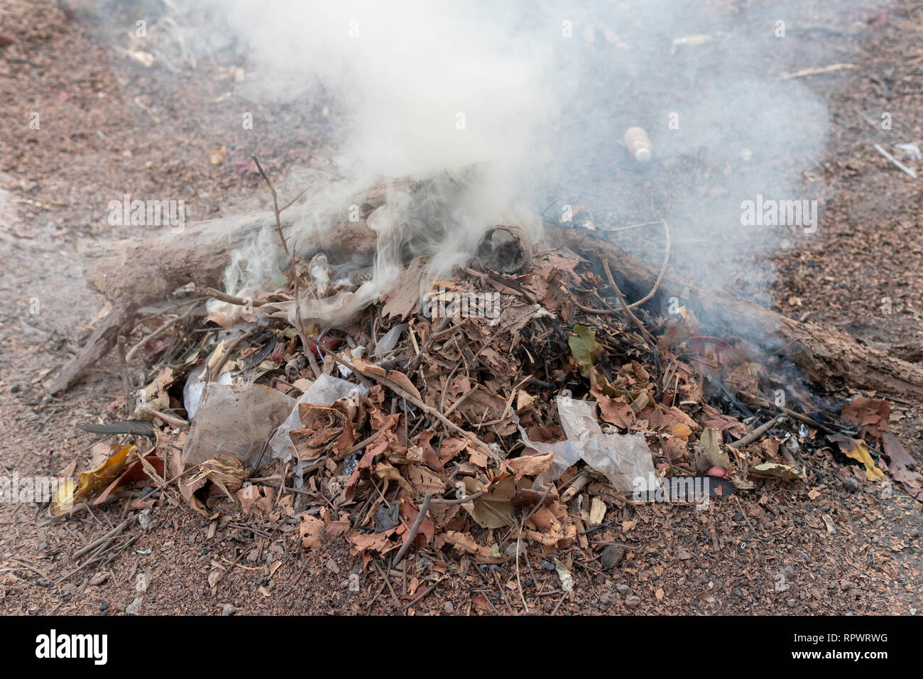Plastic waste and rubbish open burning Stock Photo - Alamy Plastic waste and rubbish open burning Stock Photo - Alamy
