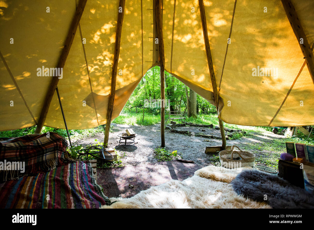 Tipi in woodland, Kent, UK Stock Photo - Alamy