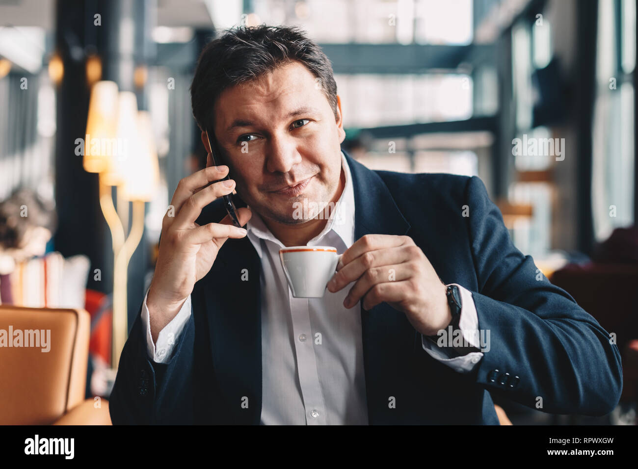 Investment banker hi-res stock photography and images - Alamy