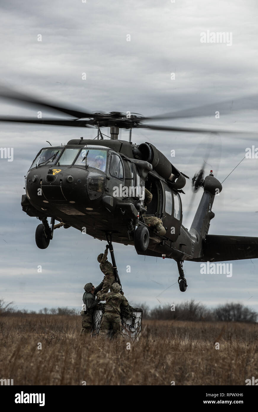 Soldiers from the 2nd Armored Brigade Combat Team, 1st Cavalry Division ...