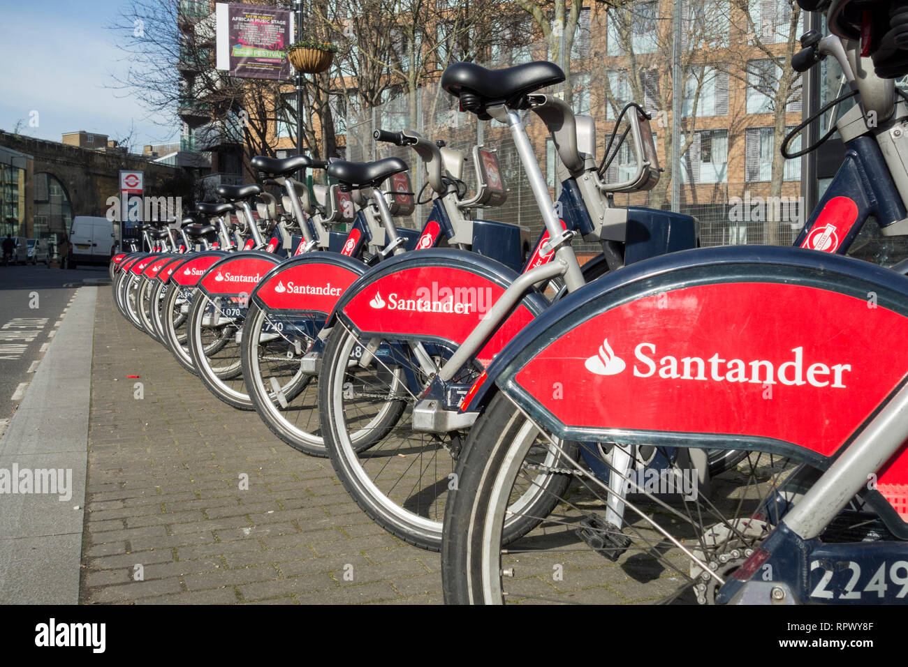 London santander cycles docking station hi-res stock photography and ...