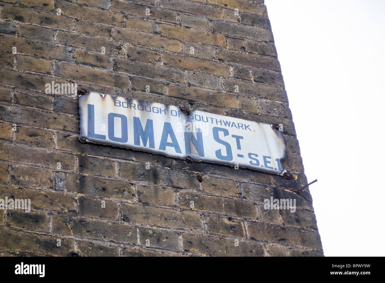 Loman Street, SE1, London Borough of Southwark street sign Stock Photo ...